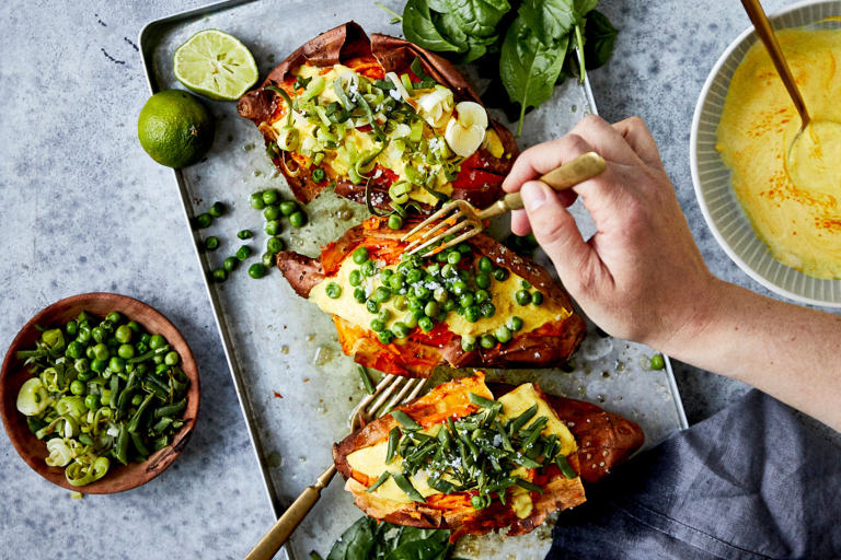 NEFF Recipe: Hot Cross Buns - UnserHaus - German Kitchen Appliances ...