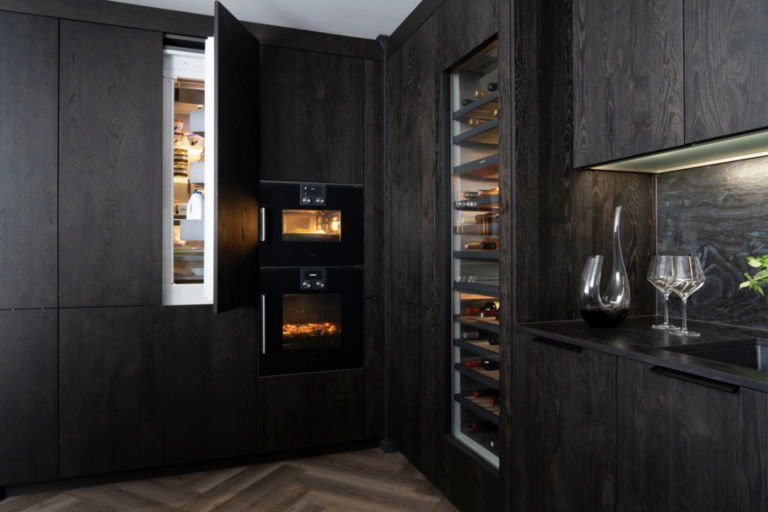 Why Kiwis are falling in love with black kitchens - UnserHaus - German ...